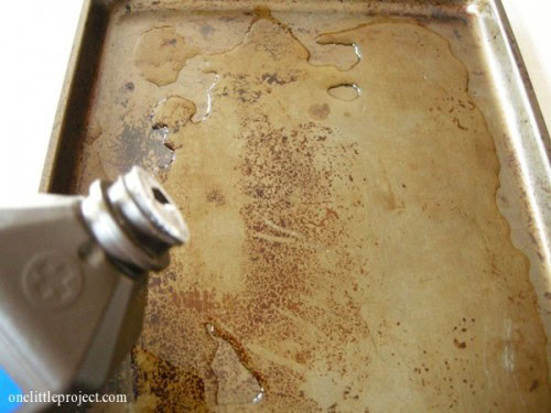 Peroxide and baking soda to clean old cookie sheets?