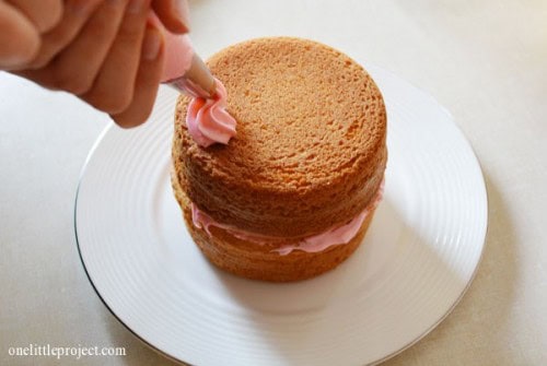 How to make a smash cake for a first birthday
