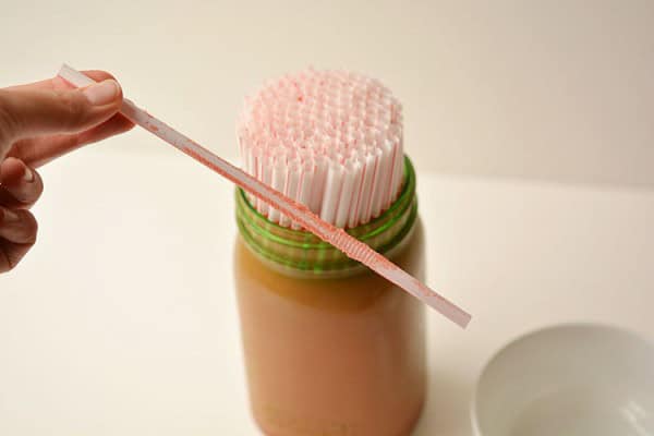 Bowl of Worms: How to Make Jello Worms