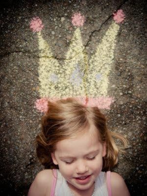 22 Totally Awesome Sidewalk Chalk Ideas | Sidewalk Chalk Art