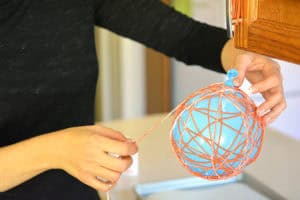 How to Make Yarn Pumpkins Using Balloons