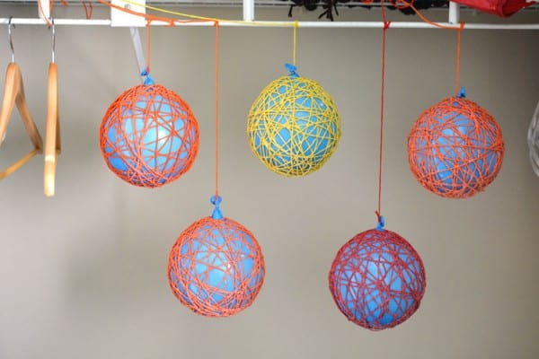 How to Make Yarn Pumpkins Using Balloons