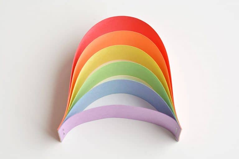 Rainbow Craft: How to Make Paper Strip Rainbows