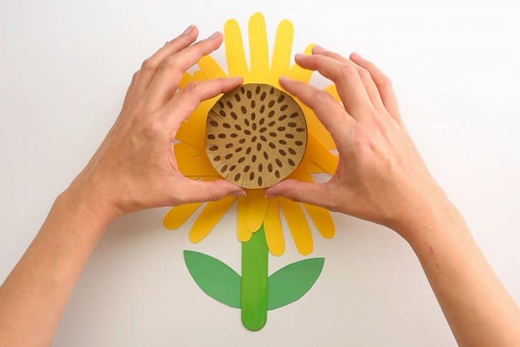 Handprint Sunflower: A Simple and Cute Sunflower Craft
