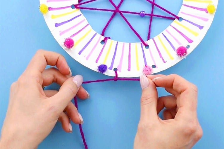 How to Make a Dreamcatcher | DIY Dreamcatcher Using Paper Plates