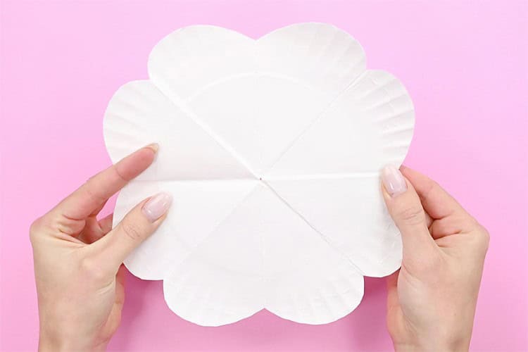 Paper Plate Flowers | DIY Paper Flower Wall Decor