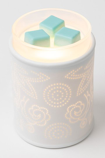 How to Make Wax Melts | DIY Scented Soy Wax Melts