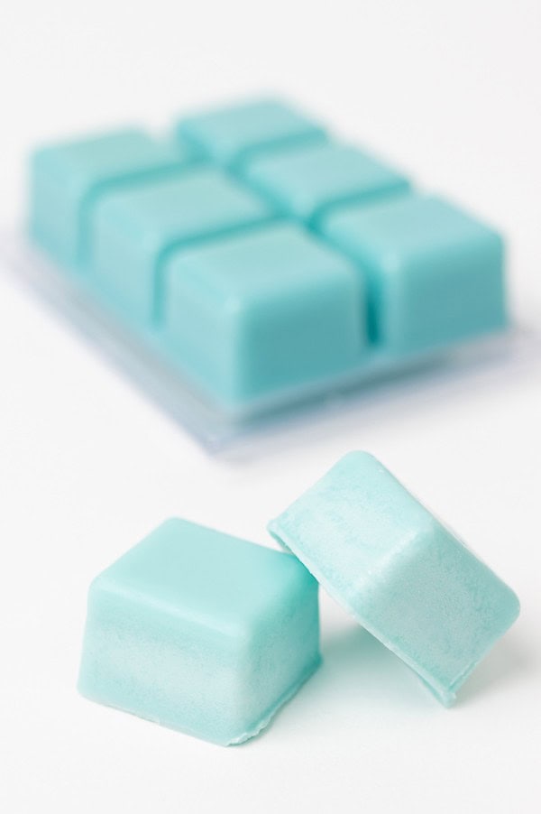 How to Make Wax Melts | DIY Scented Soy Wax Melts