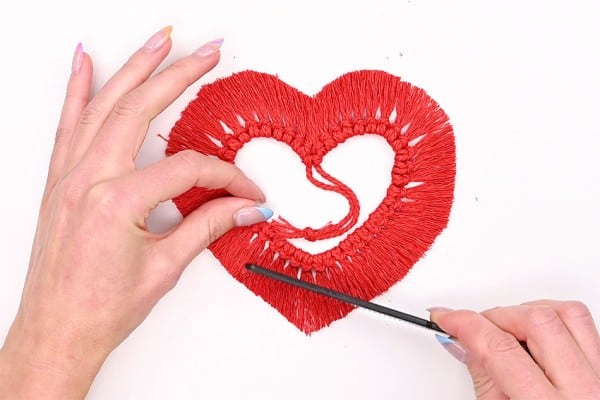 Macrame Heart | Easy Macrame Hearts for Valentine's Day