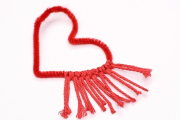 Macrame Heart | Easy Macrame Hearts for Valentine's Day