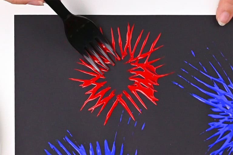 Fork Painted Fireworks Craft | Easy 4th of July Craft for Kids