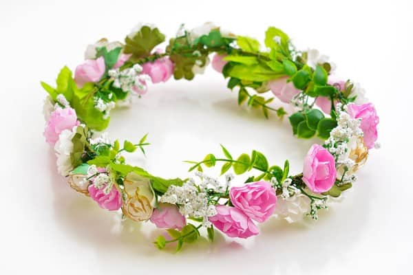 How to Make a Flower Crown | DIY Flower Crowns