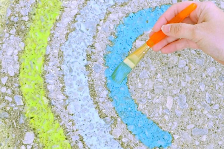DIY Sidewalk Chalk Paint Recipe (Only 3 Ingredients!)