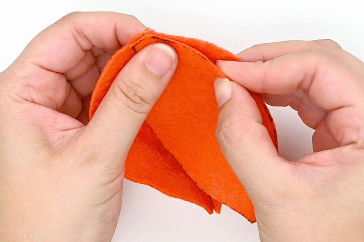 Free Felt Pumpkin Pattern | Cute and Easy DIY Pumpkins