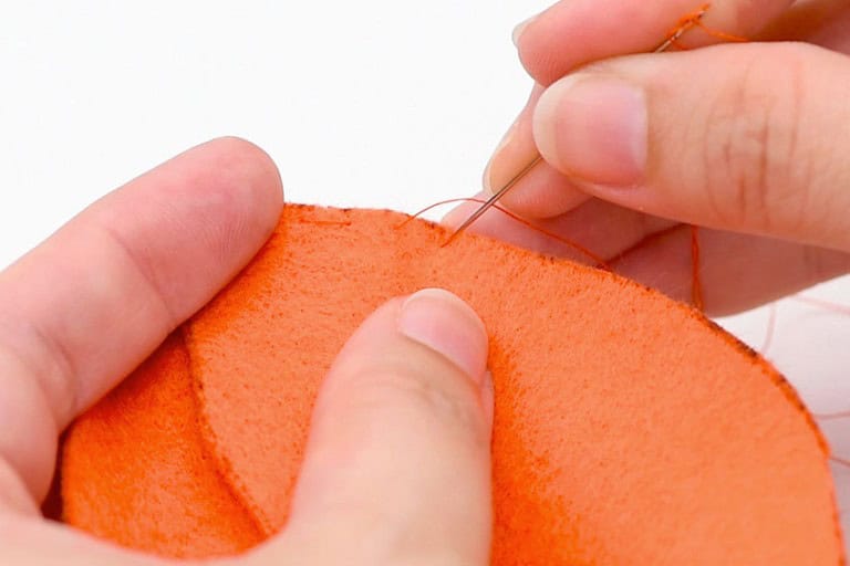 Free Felt Pumpkin Pattern | Cute and Easy DIY Pumpkins