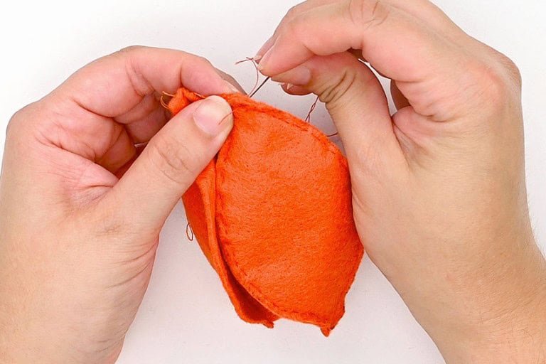 Free Felt Pumpkin Pattern | Cute and Easy DIY Pumpkins