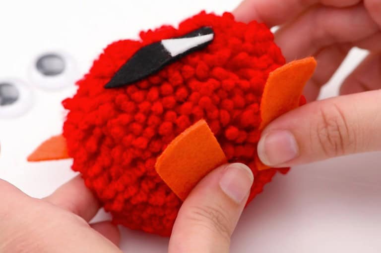Pom Pom Monsters | DIY Cute and Easy Monster Craft