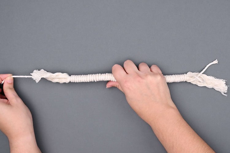 Macrame Ghost | Cute and Easy Halloween Macrame Idea