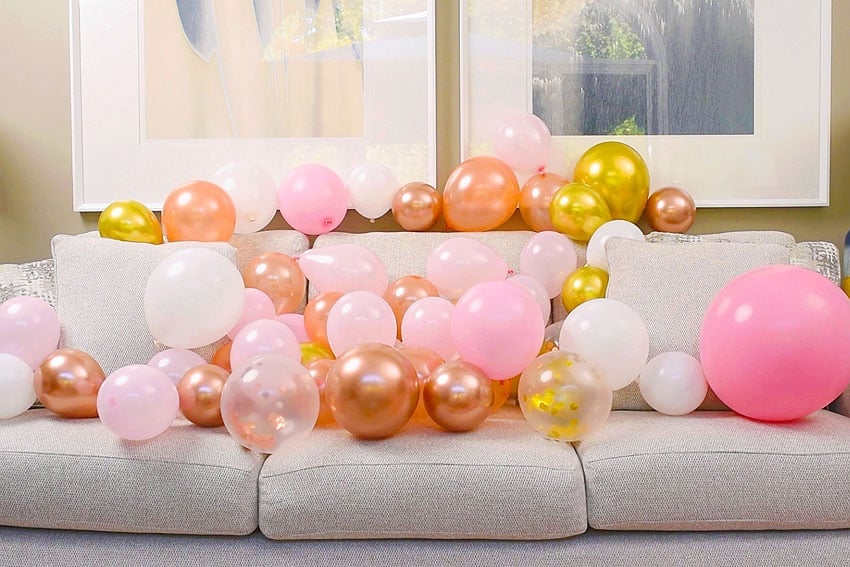 DIY Balloon Garland | How to Make a Balloon Garland (It's SO EASY!)