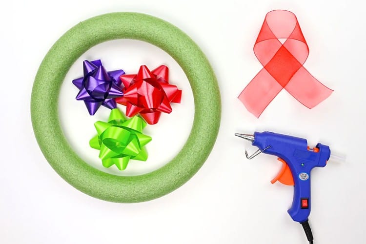 Christmas Bow Wreath | Easy DIY Christmas Wreath Made with Gift Bows