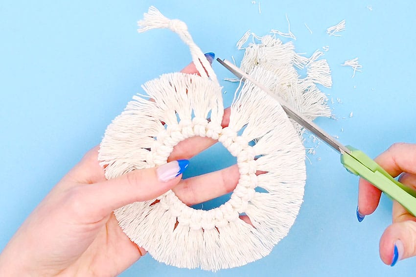 Macrame Christmas Wreath | DIY Macrame Christmas Ornaments