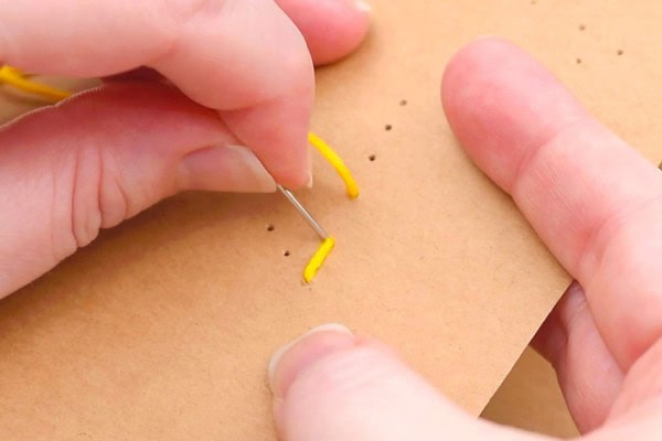 String Art Christmas Cards | Easy DIY String Art Cards