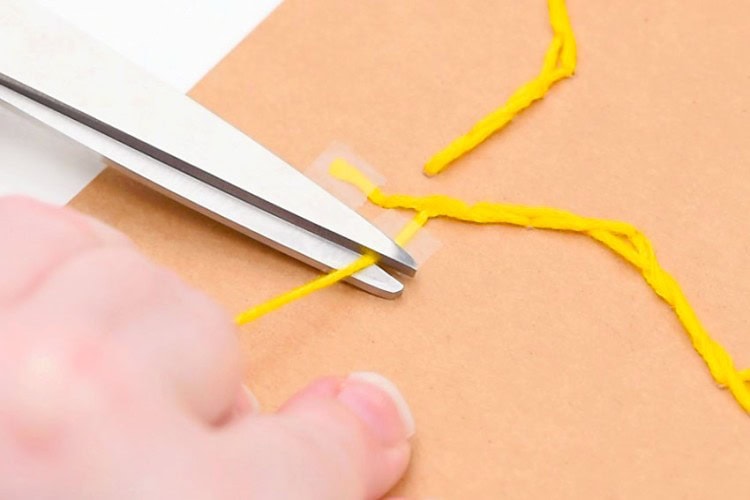 String Art Christmas Cards | Easy DIY String Art Cards