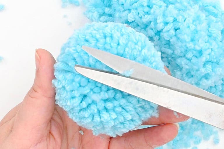 How to Make a Pom Pom: A Step by Step Guide: A Step By Step Guide (With ...