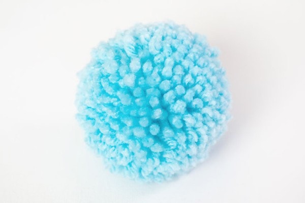 How to Make a Pom Pom: A Step by Step Guide: A Step By Step Guide (With ...