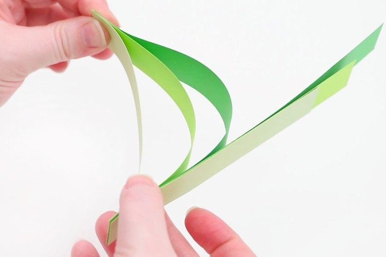 Paper Shamrock | Easy 3D Shamrock Craft for Kids!