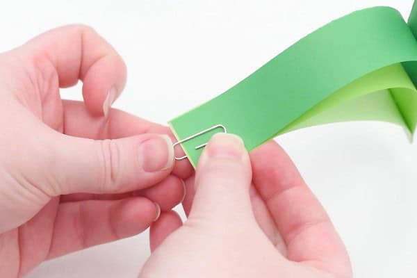 Paper Shamrock | Easy 3D Shamrock Craft for Kids!