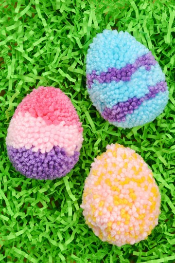 How to Make Yarn Pom Pom Easter Eggs