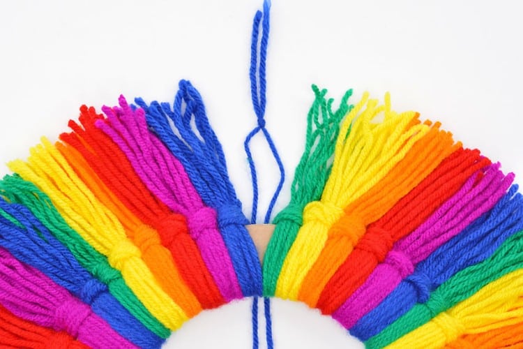 Rainbow Tassel Wreath | DIY Rainbow Wreath with Yarn Tassels