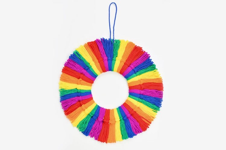 Rainbow Tassel Wreath | DIY Rainbow Wreath with Yarn Tassels