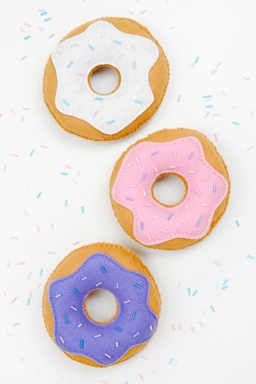 Felt Donuts Pattern | How to Make a Felt Donut (Free Template!)