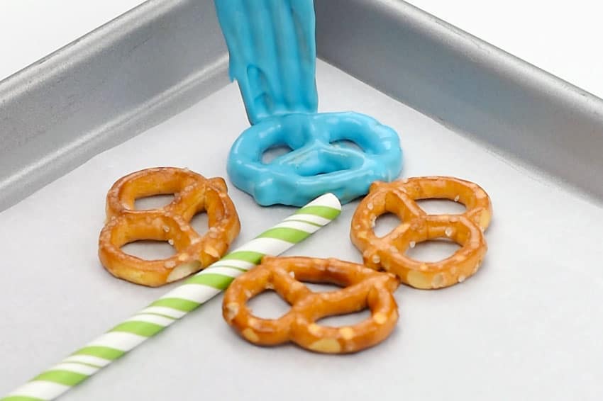 Flower Pretzels | Fun and Easy Pretzel Flower Snack