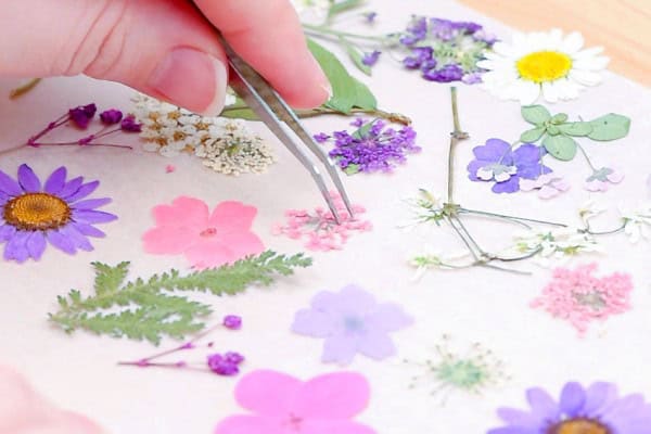 DIY Pressed Flower Candles | How to Make Dried Flower Candles