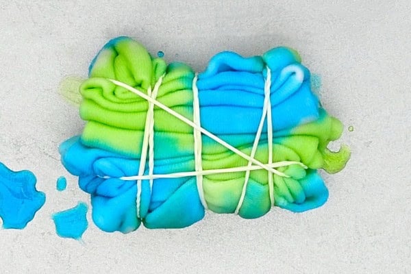 How to Tie Dye Socks | DIY Tie Dye Socks Tutorial
