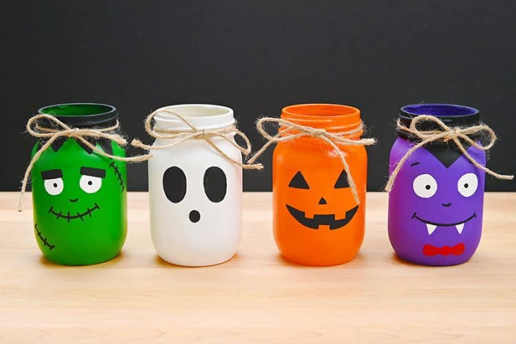 Halloween Painted Mason Jars | Easy Halloween Mason Jars