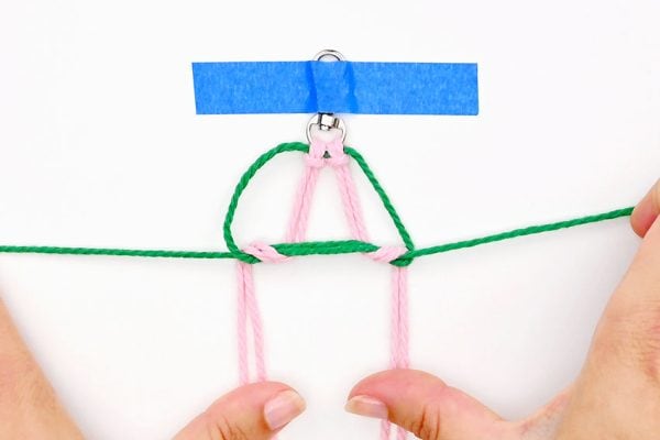 Macrame Flower Keychain | Easy Daisy Macrame Keychain Pattern