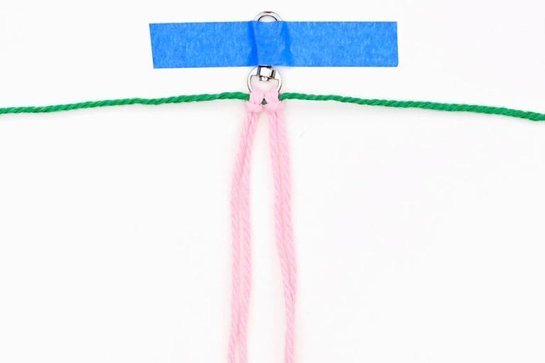 Macrame Flower Keychain | Easy Daisy Macrame Keychain Pattern