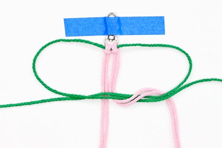Macrame Flower Keychain | Easy Daisy Macrame Keychain Pattern
