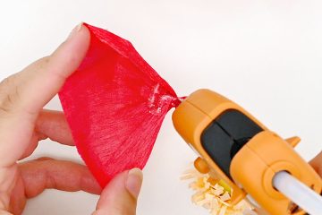 Crepe Paper Poppies | How to Make a Paper Poppy