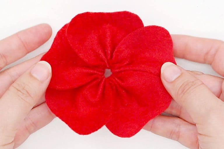 DIY Felt Poppies | Free Felt Poppy Pattern