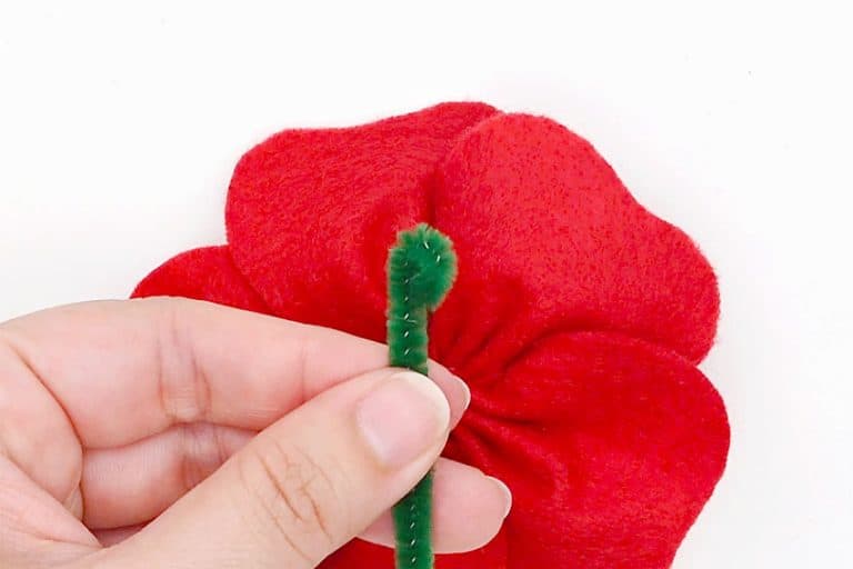 DIY Felt Poppies | Free Felt Poppy Pattern