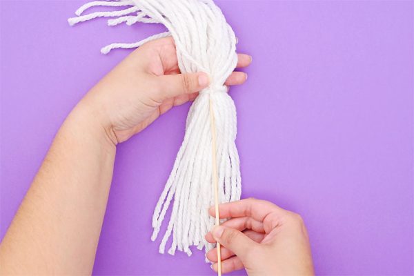 Yarn Ghost Craft | Fun and Easy Tassel Ghosts