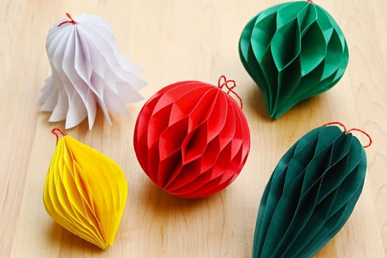 Christmas Tree Pony Bead Ornaments - Easy DIY Christmas Craft