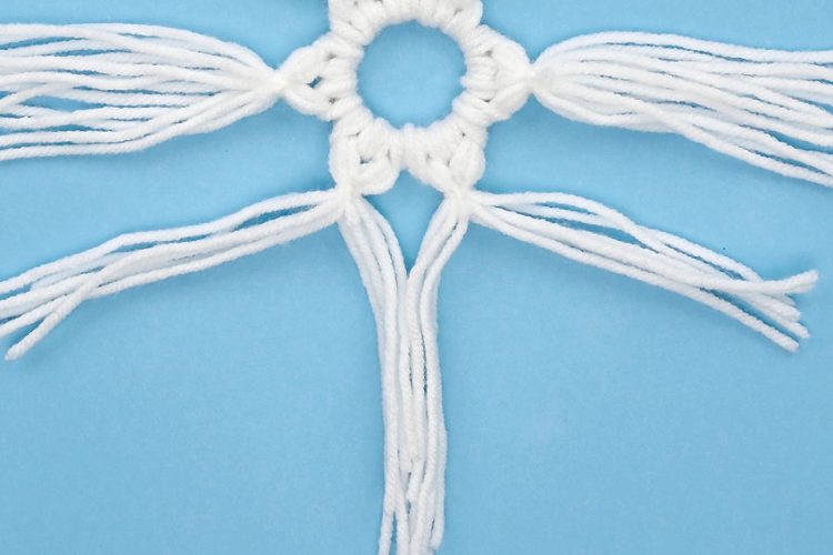 Yarn Snowflakes | Easy Yarn Snowflake Craft