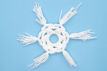 Yarn Snowflakes | Easy Yarn Snowflake Craft