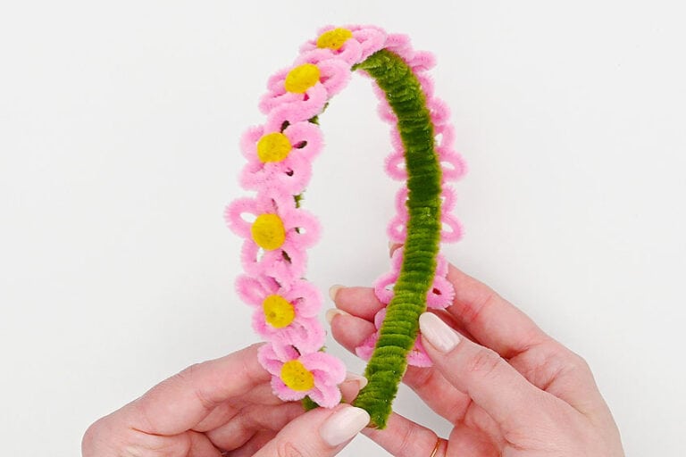 Pipe Cleaner Flower Headband - Cute and Easy DIY Hair Bands!